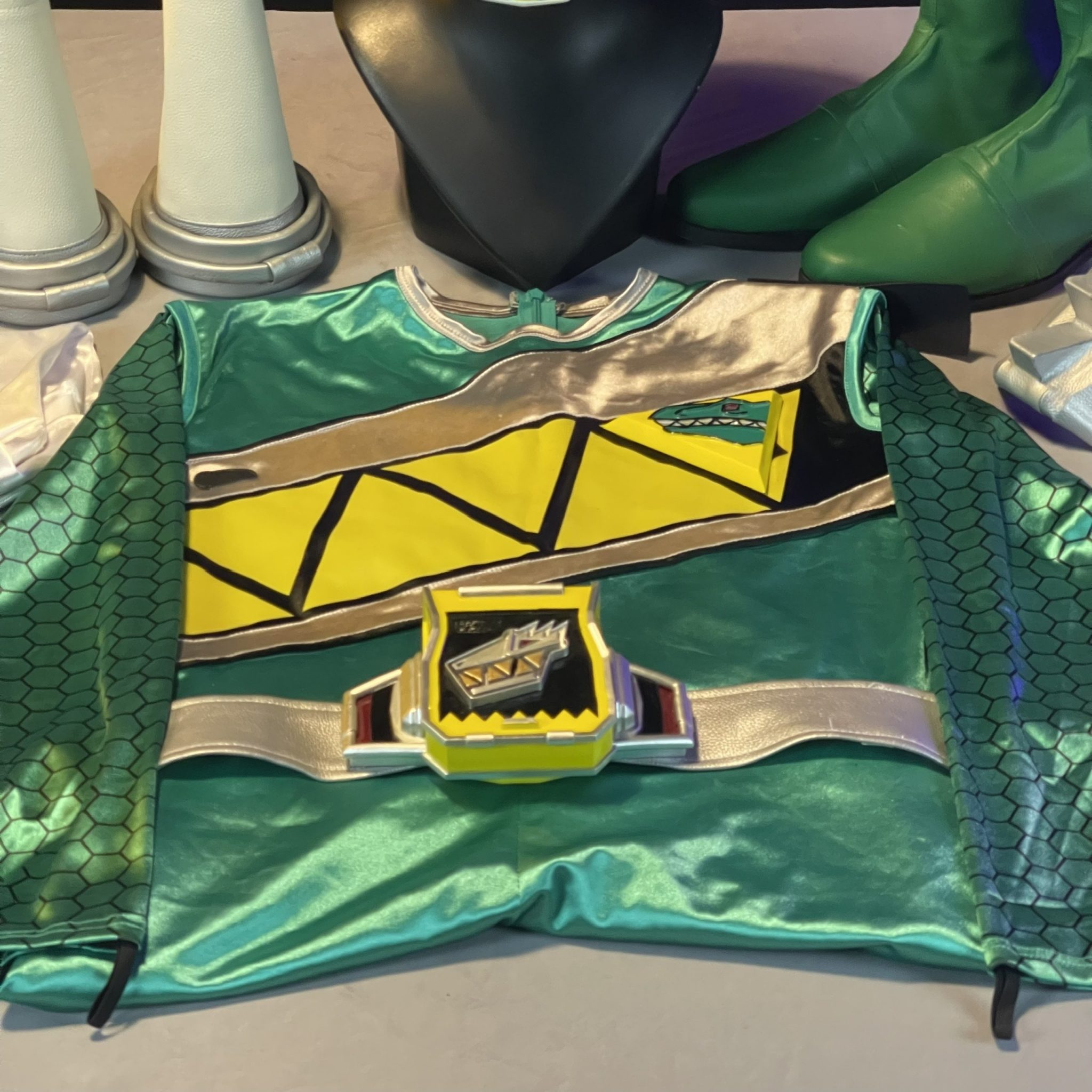 Kyoryuger Green – Dino Changer Green Cosplay Costume – Transform Studio