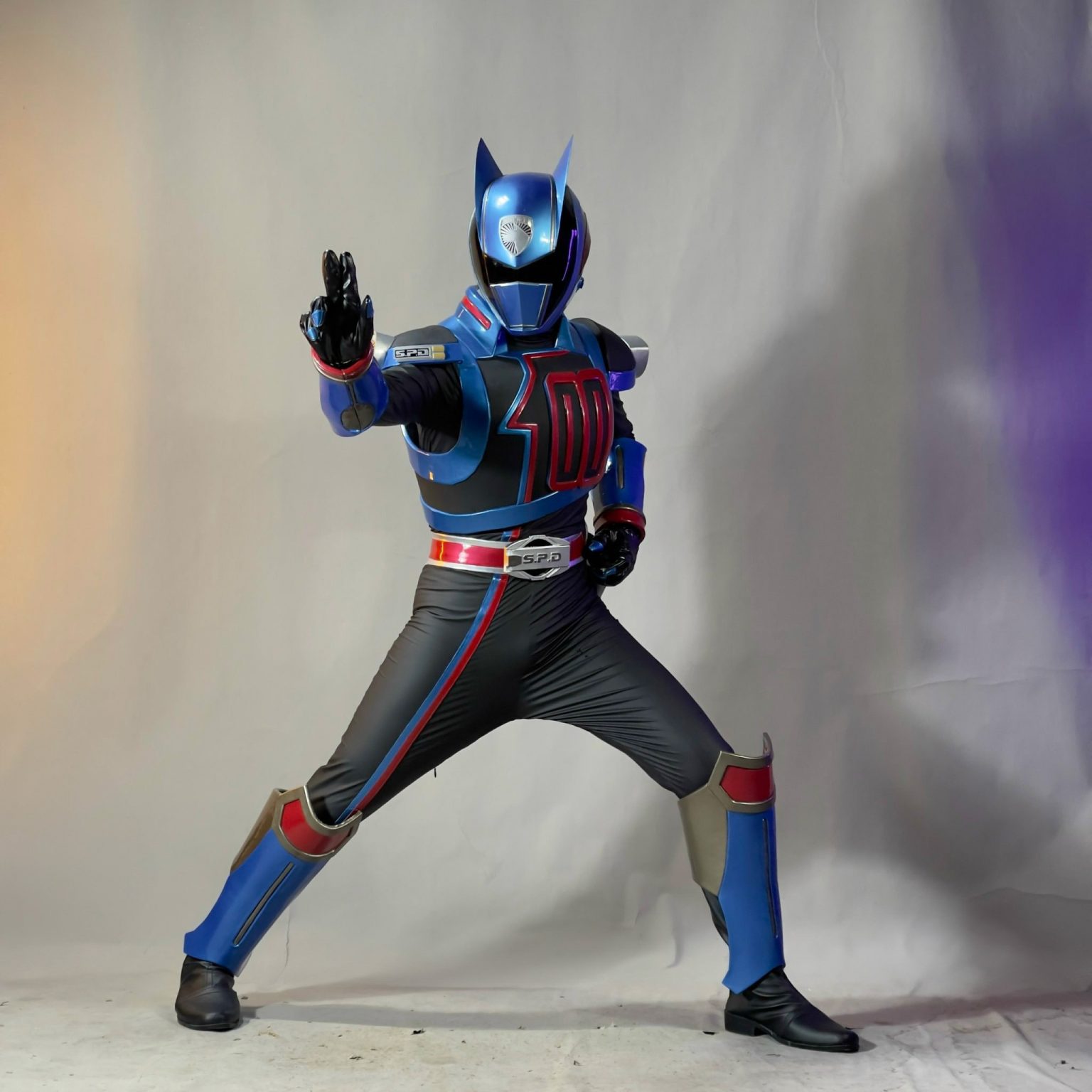Deka Master – S.P.D. Shadow Ranger Cosplay Costume – Transform Studio